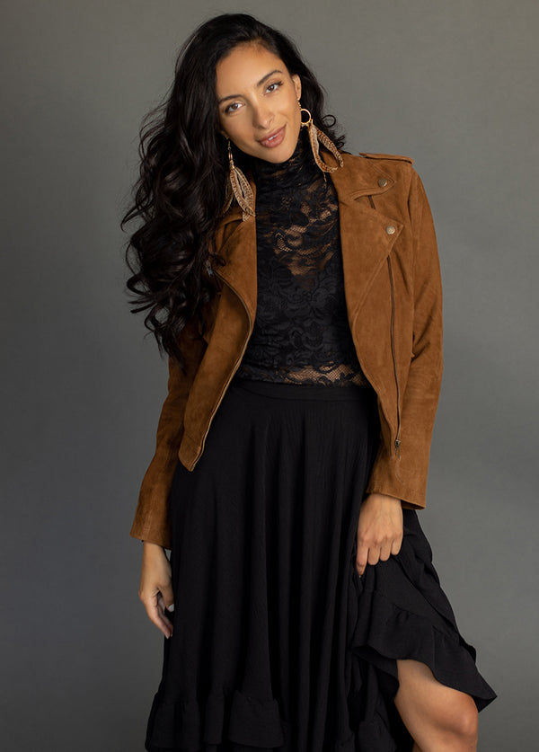 Iris Top in Black - Joyfolie